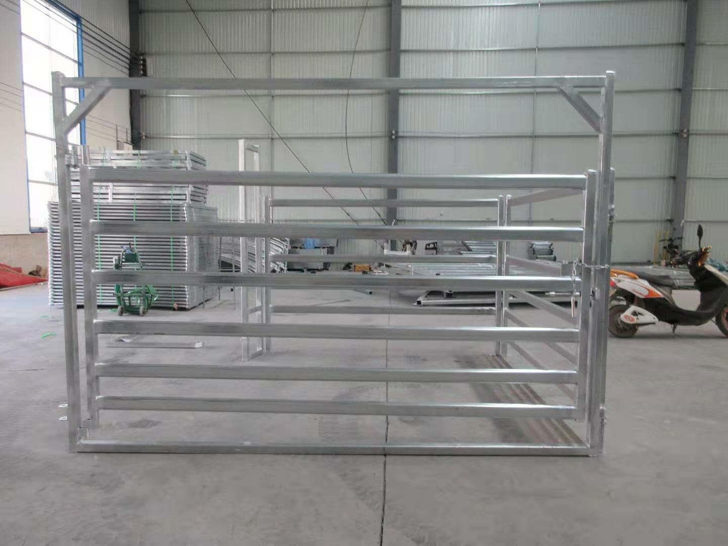 Fence galvanizzata in acciaio a 5 binari per bestiame e cavalli