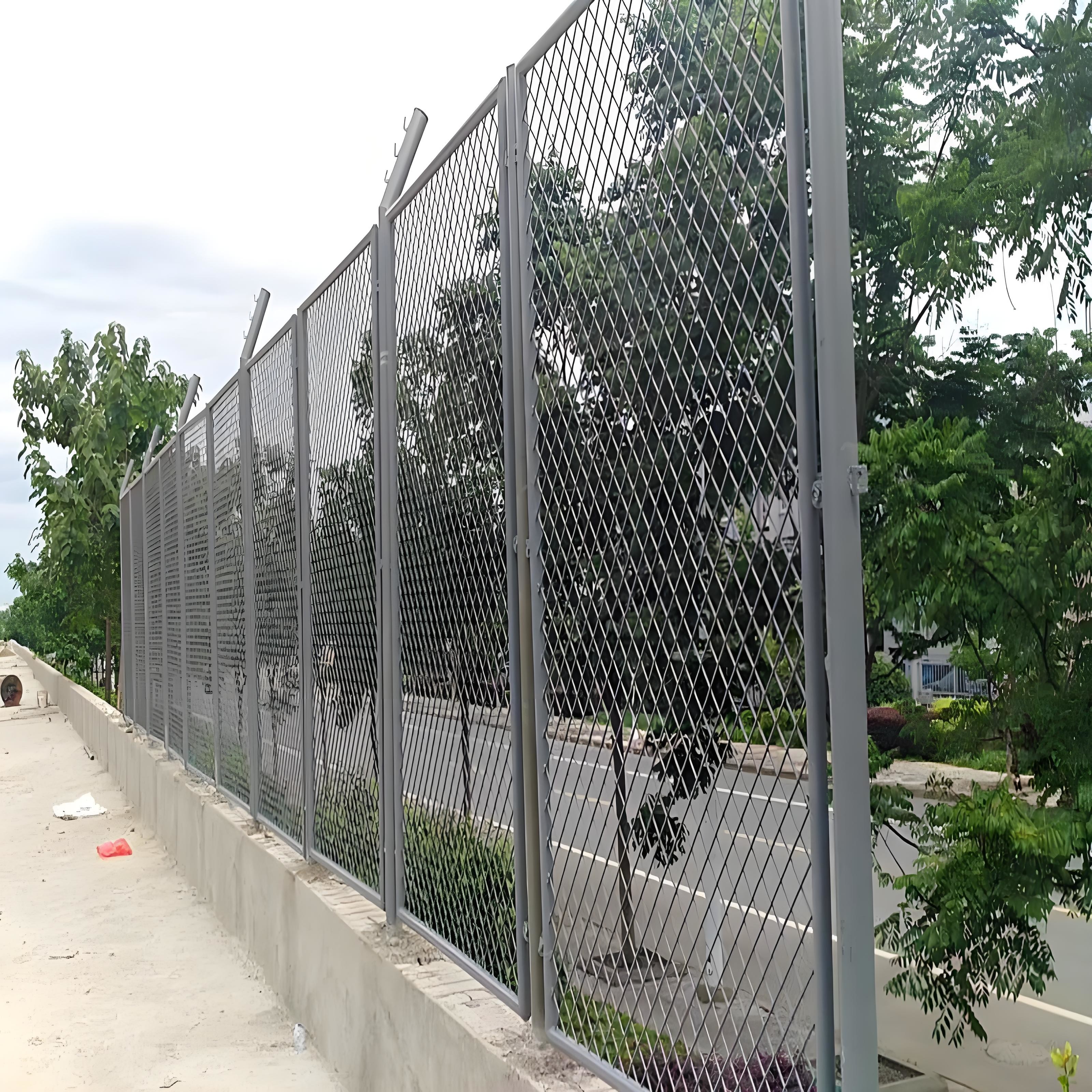 Recinzione in rete metallica diamantata per impieghi gravosi 1,8 m per ...